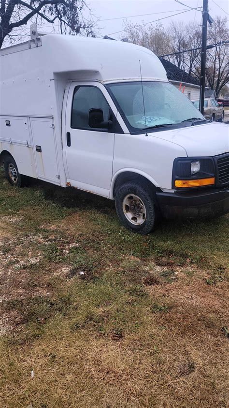 2009 Gmc Savana Commercial Cutaway · Cab Chassis Van 2d