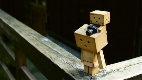 Cute Amazon Box Robot Wallpaper