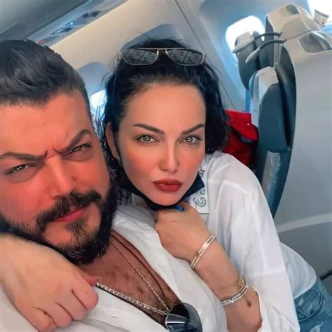 دراما الفنانة صفاءسلطان بصورة جمعتها مع شقيقها ” سلطان سلطان” Facebook