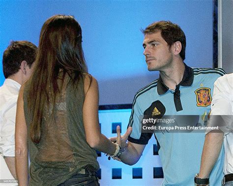 Iker Casillas And Sara Carbonero Kiss Each Other During The Tele 5