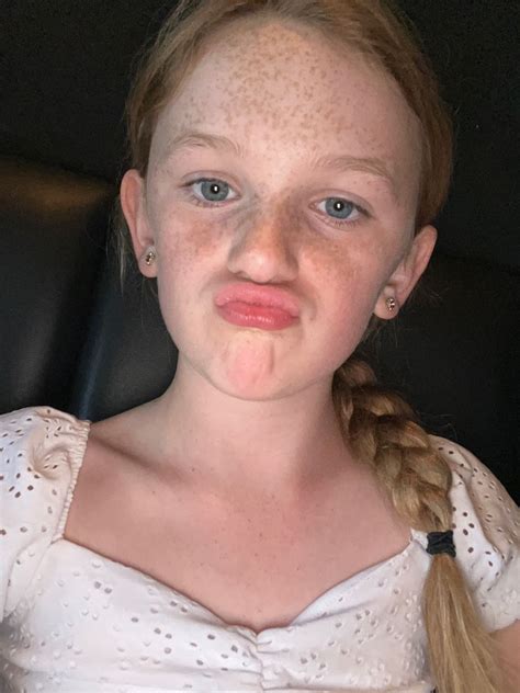 Pin By Cindy Considine On Preppy Pretty Face Face Shapes Makeup Looks