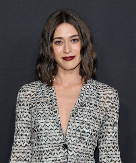 Truth Be Tolds Lizzy Caplan Proves Her Greatest Co Star Is Herself