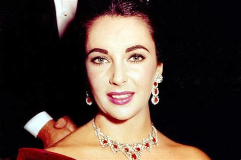 Types Of Ruby Necklaces A Buyers Guide By Bespoke Jewellery Juvetti
