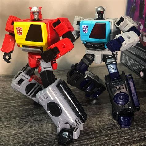 Transformers Shattered Glass Blaster Official In Hand Images