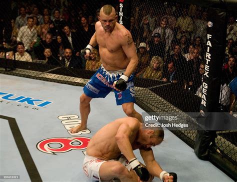 Chuck Liddell Defeats Randy Couture By Knockout At Ufc 52 At The Mgm News Photo Getty Images