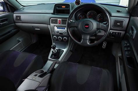 2004 Subaru Interior