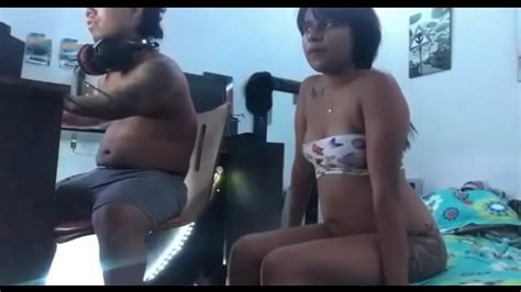 Estoy Tan Cachonda Que Entro A La Habitación De Mi Hermanastro Y