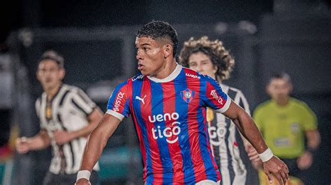 Manchester United Bakal Bawa Masuk Diego León