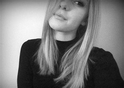 The Photo Of Smiling Ellie Soutter Taken At Her Fathers Cousins