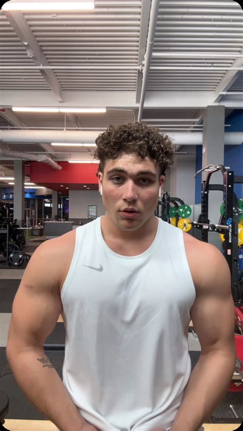 Ethan Rhett Ethanxrhett • Instagram Photos And Videos