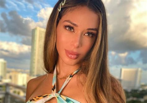 Shayra Medal Biography 29 Photos Age Height Real Name Instagram