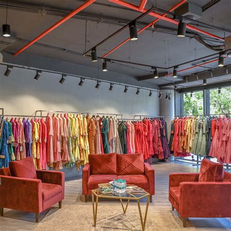 Multi Designer Clothing Store In Ahmedabad Luxury Designer Boutique 2022