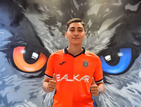 HoŞ Geldİn Emİrhan İlkhan İstanbul Başakşehir Fk