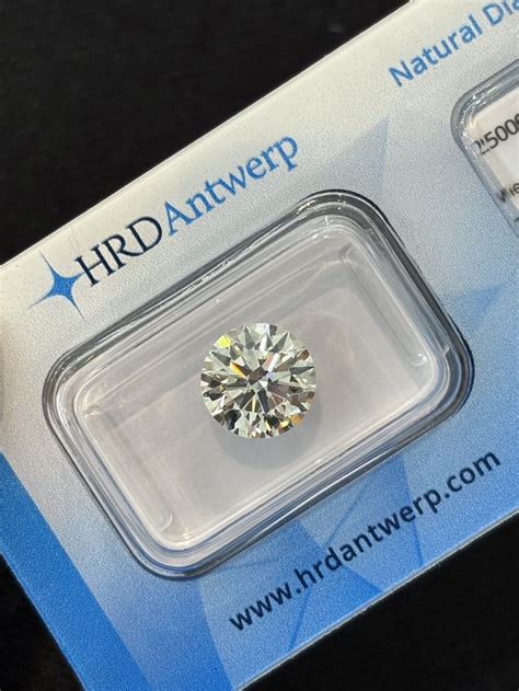 เพชร Round 331 Ct สี K ความสะอาด Vvs2 ใบเซอร์ Hrd Venus Diamond