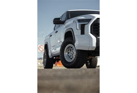 2025 Toyota Tundra Kmc Torx Silver Wheel Pros
