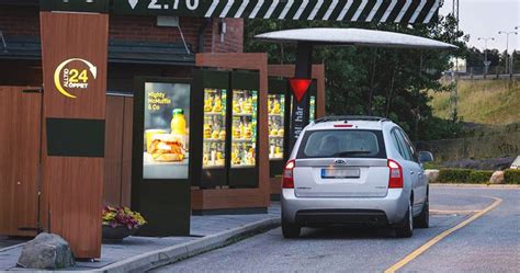 Mcdonalds Delivers Digital Signage At The Drive Thru Digital Signage