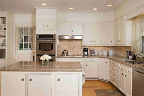 27 Giallo Ornamental Granite Countertops Ideas