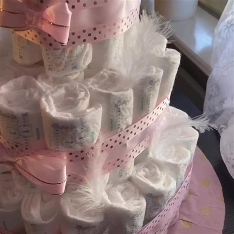 Blöjtårta För Flicka Pojke👶🏻 Rosa Rosett 🎀 Blå Rosett Går Att Fixa Vid önskemål Av Extra