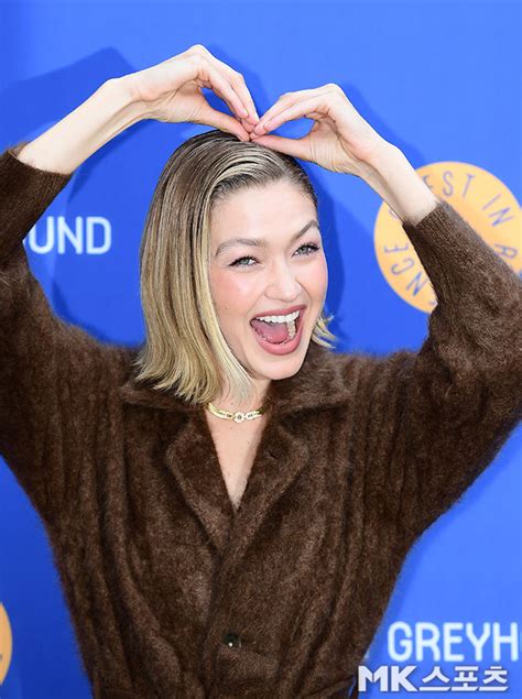 Global Model Gigi Hadid Attended A Photo Event Held In Sinsa Dong