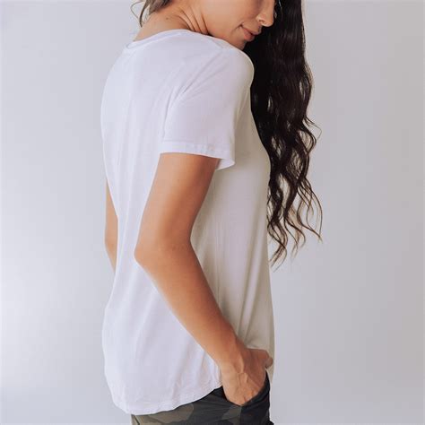Basic V Neck Tee Bamboo White Albion