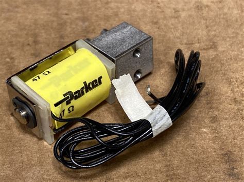 New Parker 910 000047 285 Solenoid Valve Vsonc 6s11 Hc F8 Fast Shipping