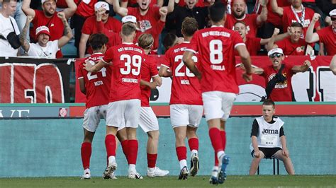 Rot Weiss Essen Vs Fortuna Köln Fußball Heute Live Im Free Tv Sehen