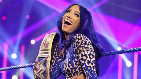 Sasha Banks Wwe Return Recent Social Media Activity Has Fans Worried