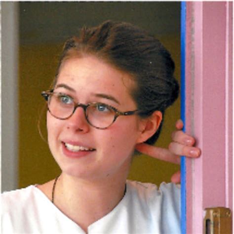 Leonore Robieux Maître De Conférences Doctor Of Psychology