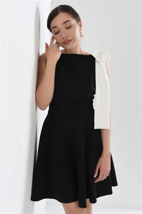 Rochie Cu Decolteu Barcuta Si Funda Maxi Poema