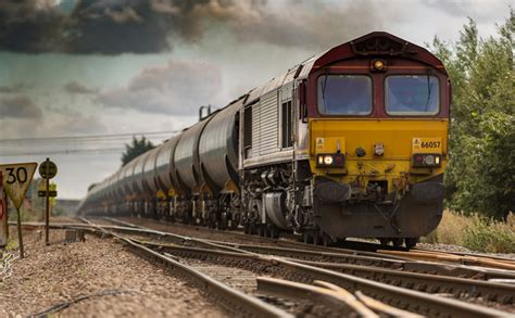 How Much Does A Train Weigh Freight Locomotive Load Survival Tech Shop