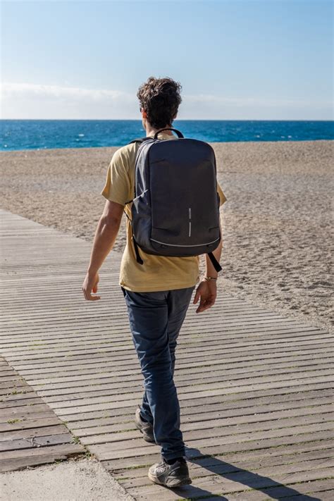 Xd Design Bobby Explore Backpack กระเป๋าเป้สะพายหลังกันขโมย Navy รีวิวชัด คัดของดี สั่งง่าย