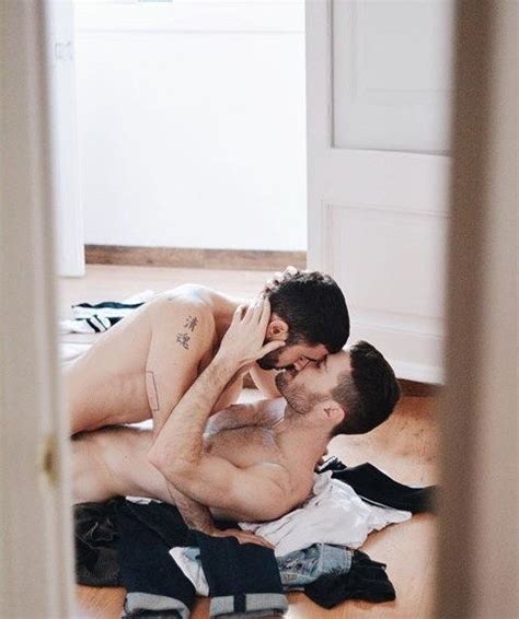 Photo Men Kissing Page 5 Lpsg Photo Men Kissing Page 5 Lpsg