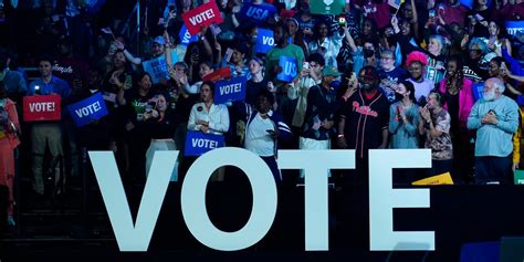 Midterm Election Campaigning Intensifies Across Us In Closing Days Wsj