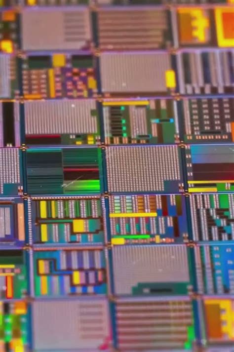 How Microprocessor Workexplained In 60 Seconds Youtube