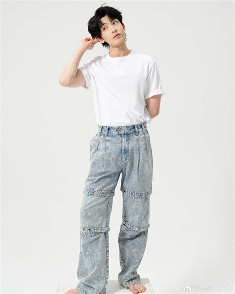 Sources Wang Zu Yi Weibo