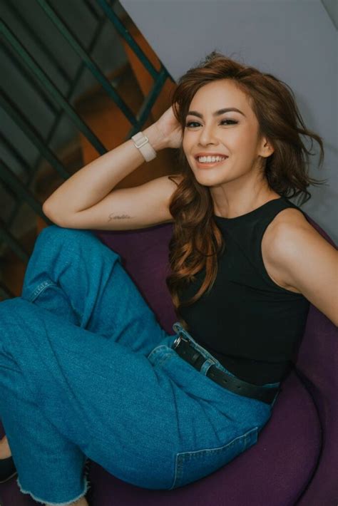 Galeri Foto Seksi Masayu Anastasia Dzargon