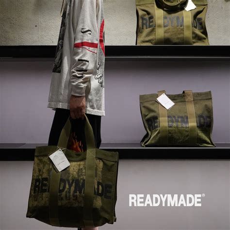 Ready Made Exemples Ready Made Artiste Ovni