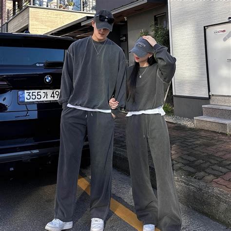 비바블 크롭~4xl 피그먼트 맨투맨 커플 트레이닝 세트 크롭 오버핏 남녀공용 팬츠 긴바지 겨울 봄 가을 커플룩 커플 시밀러룩 꾸안꾸 투피스 셋업 스트릿 남자 코디 데이트