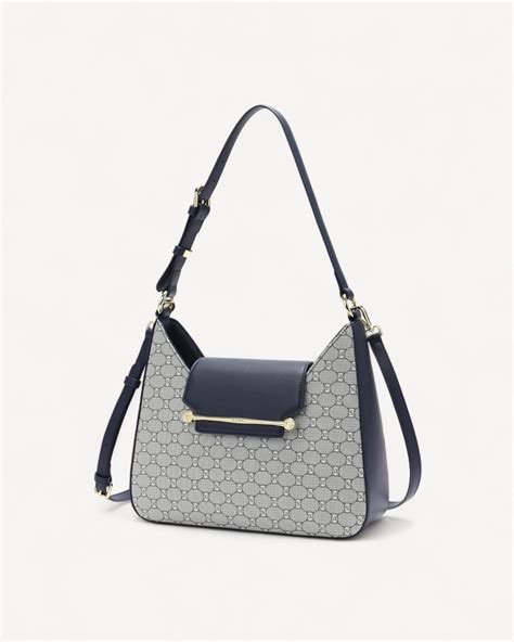 ساغا شنطة كتف مونوغرام هاف مون بحزام لون كحلي شنط ساغا