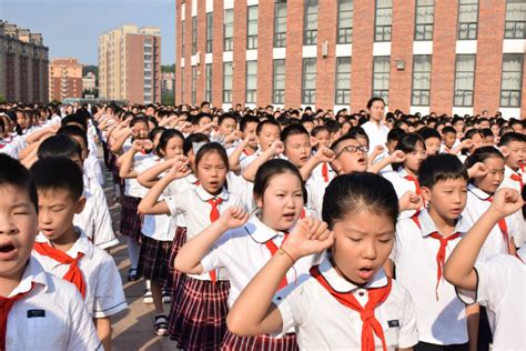 【齐鲁网】承载新使命 放飞新梦想 ——济南市辅仁学校本部以及蒙正校区举行2019 2020学年第一学期升旗仪式暨开学典礼——山东大学辅仁学校