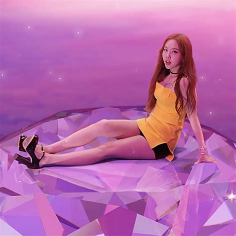 Nayeon Fancy Mv