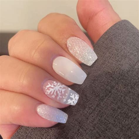 Winter Acrylic Nails