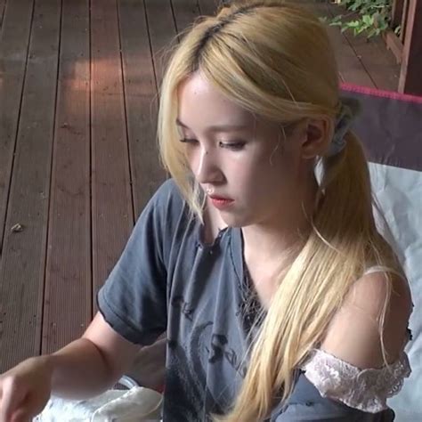 Blackpink Twice Rosé Edit Lucky Girl Mina Find Image We Heart It