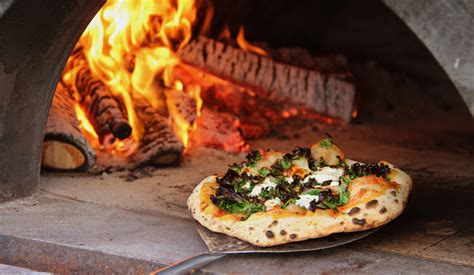 What Is Wood Fired Pizza A Guide To The Traditional Italian Delicacy Pizzaware