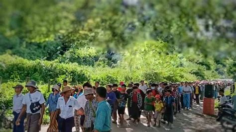 ပြည်သူ့အစိုးရနဲ့ ပြည်သူ့သံအမတ်ကိုလက်ခံပါ အာဏာရှင်ကို ငြင်းဆန်ပါ က
