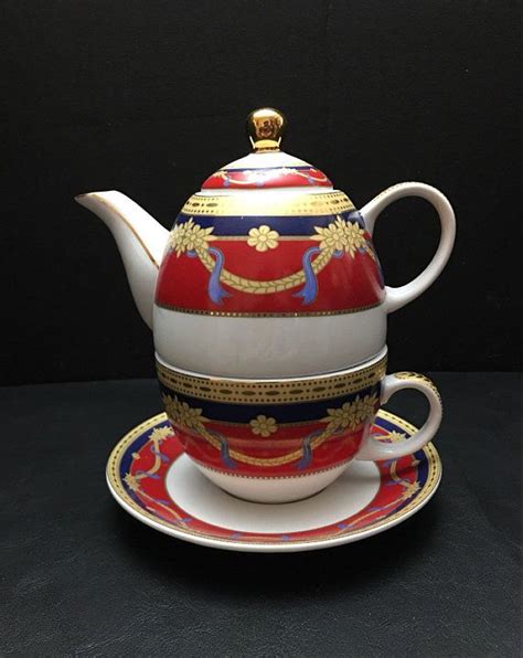 Beautiful Stackable Tea Set For One