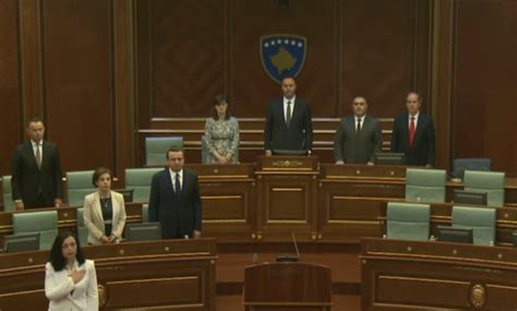 Seanca Për Betejën E Koshares Nis Me Himnin Shtetëror E Kombëtar Të Ftuar Edhe Ish