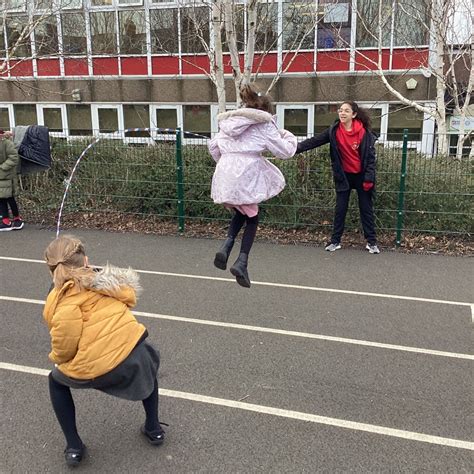 Caedmon Community Primary School Lunchtime Fun