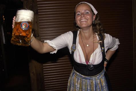 „wiesn Babsi Oktoberfest Kellnerin Barbara Stadlhuber Verstorben