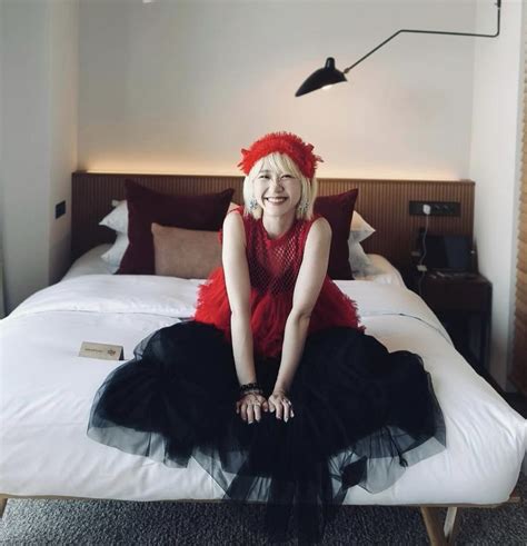 Lulu黃路梓茵私下超甜日系穿搭！多層次疊搭好會穿、miu Miu包掛滿吊飾 Et Fashion Ettoday新聞雲